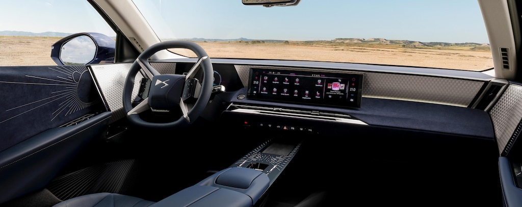 DS N°8 JULES VERNE | Édition Limitée | DS Automobiles FR