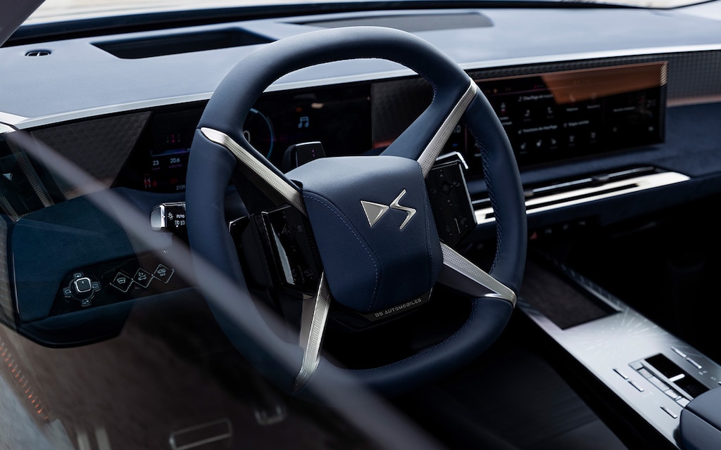 DS N°8 JULES VERNE | Édition Limitée | DS Automobiles FR