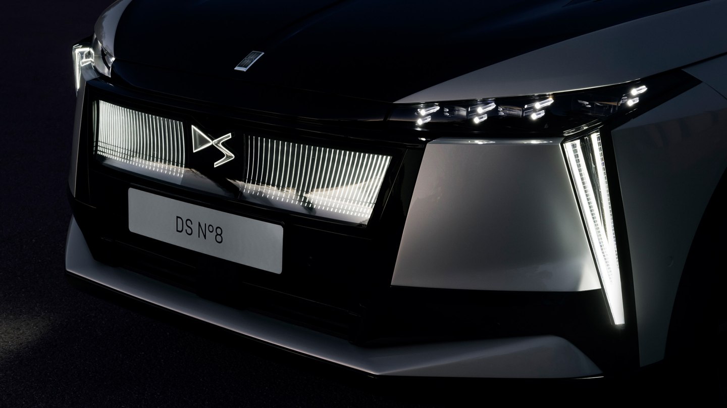 N°8 | SUV Électrique | DS Automobiles FR
